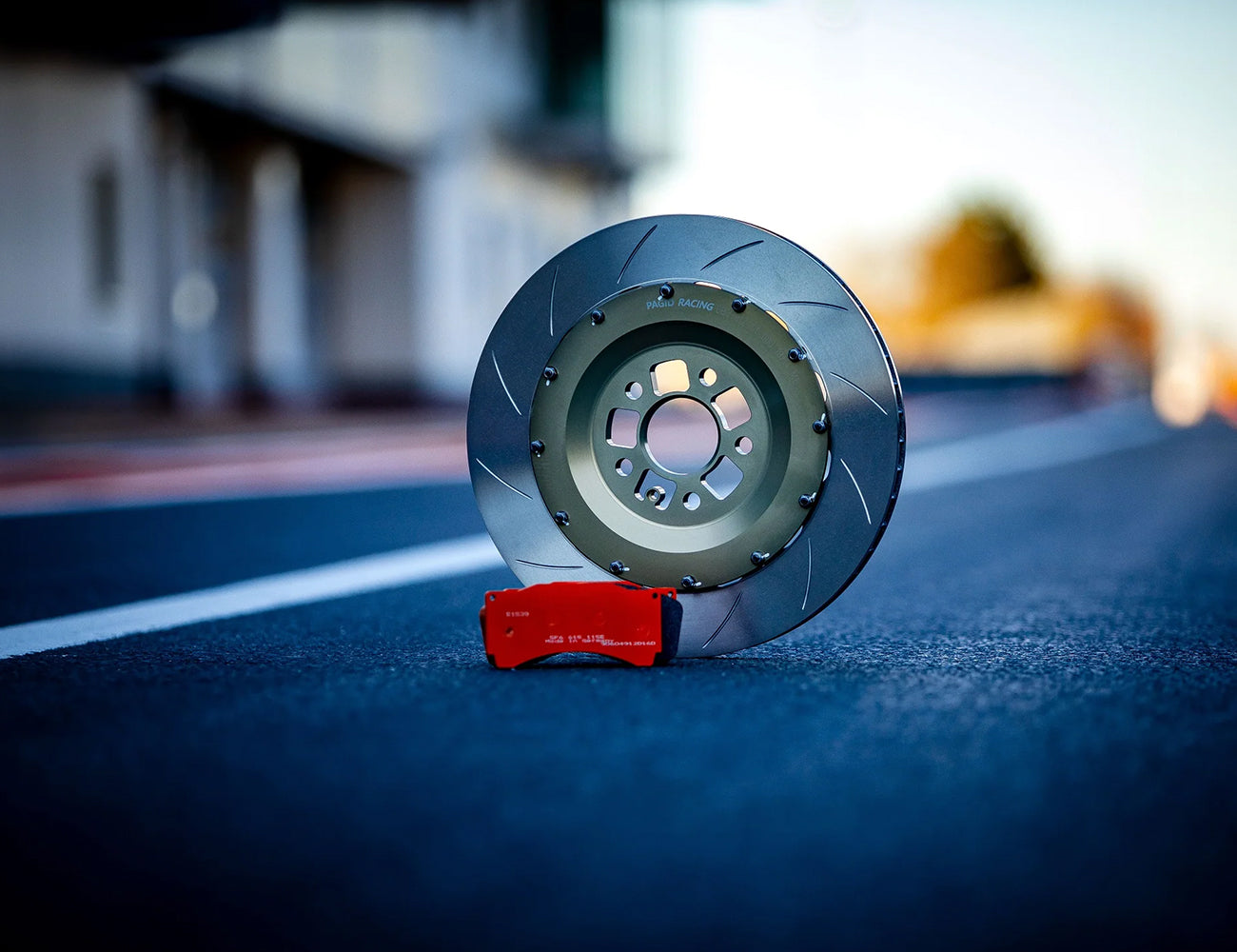 BEDDING IN MOTORSPORT BRAKE PADS